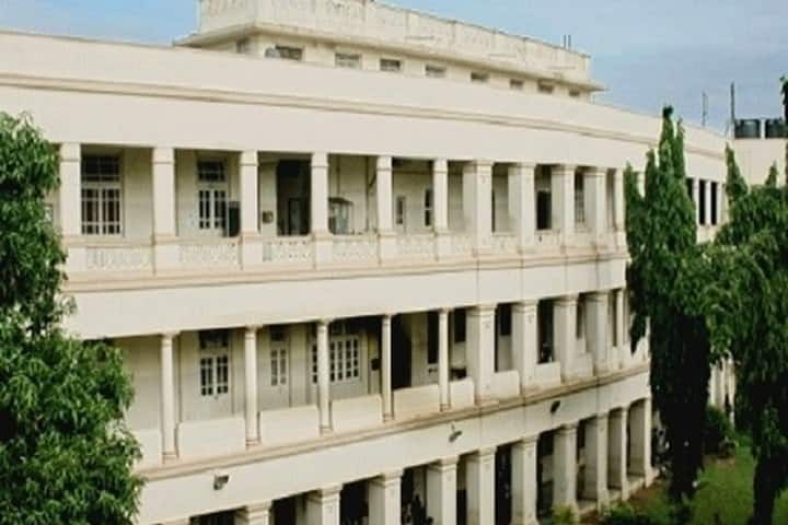Guru Nanak Khalsa College of Arts Science & Commerce, Matunga (East), Mumbai: Admission, Fee ...